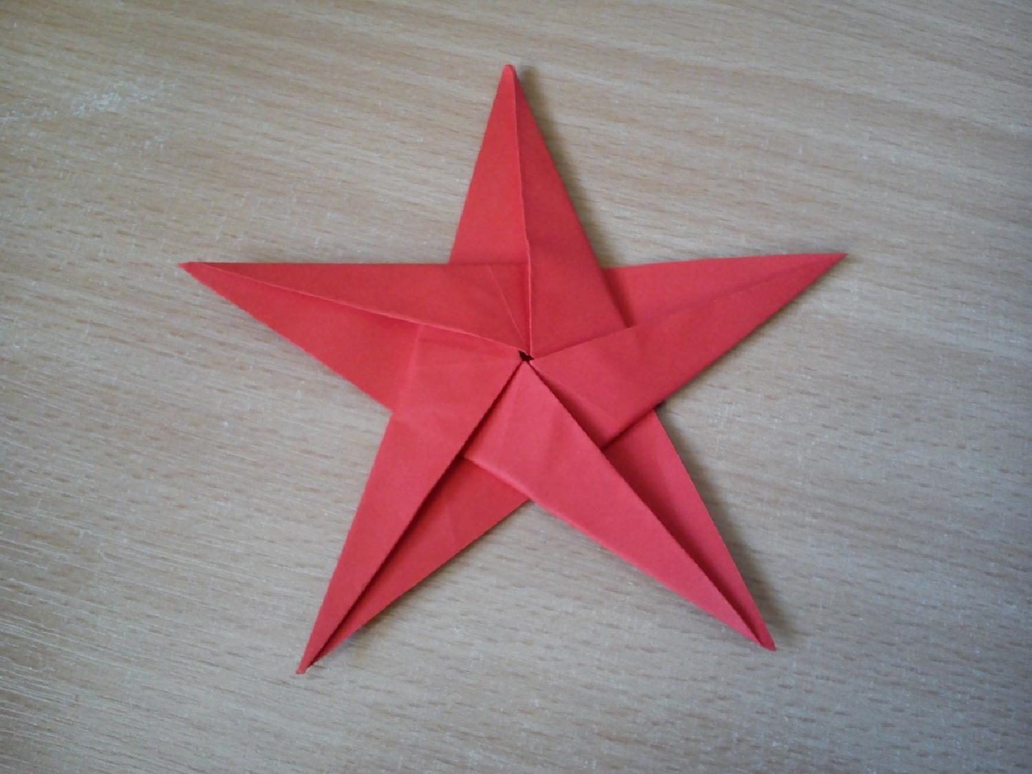 Origami 5 Pointed Star | Declan Webb
